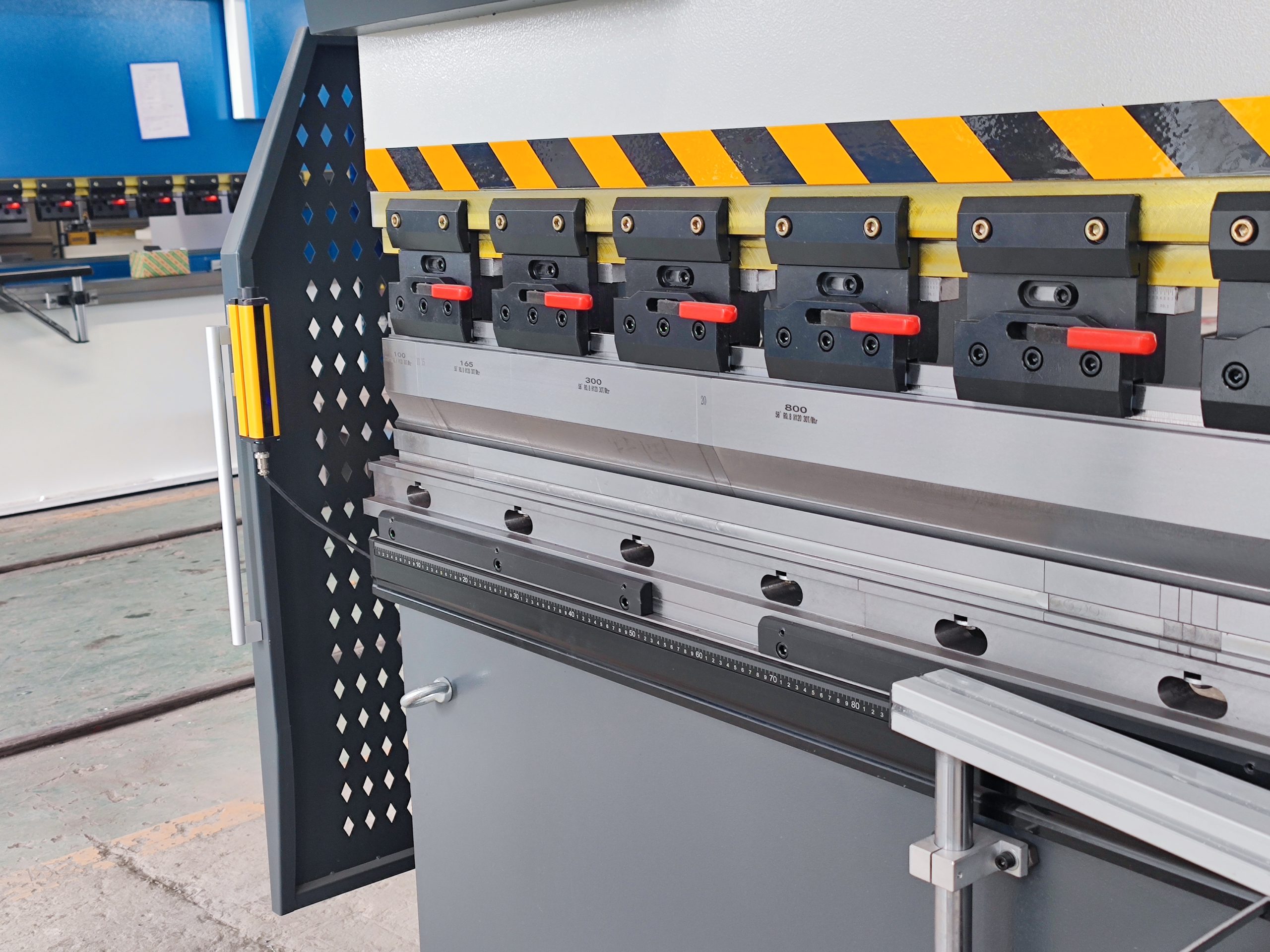 125T 4000MM Metal Servo Hydraulic CNC Brake Press Brake Bending Machine - Aoxuanzg